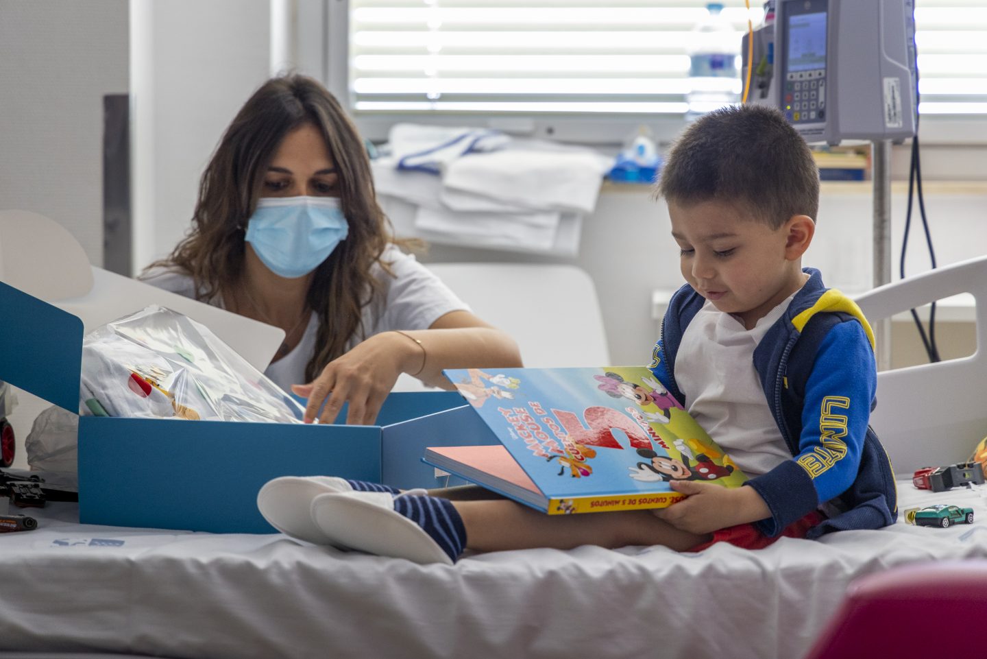 Disney provides happy kits to bring comfort to hospitalized children in ...